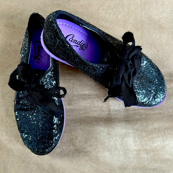 Candie's | Shoes | Pretty Girls Size 3 Med Candies Black Glittery Shoes ...